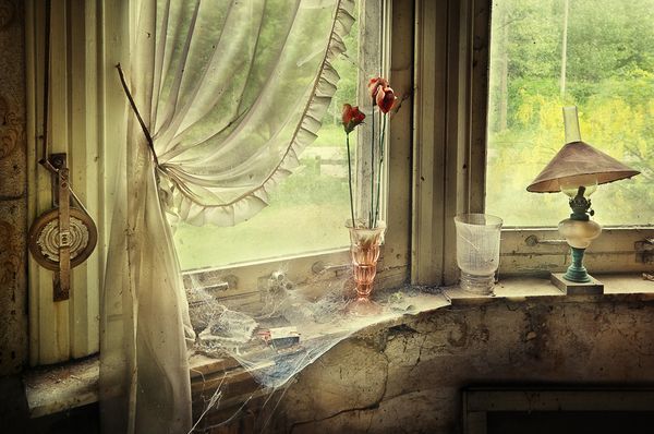 80 Impressive Examples Of Urban Decay Photography