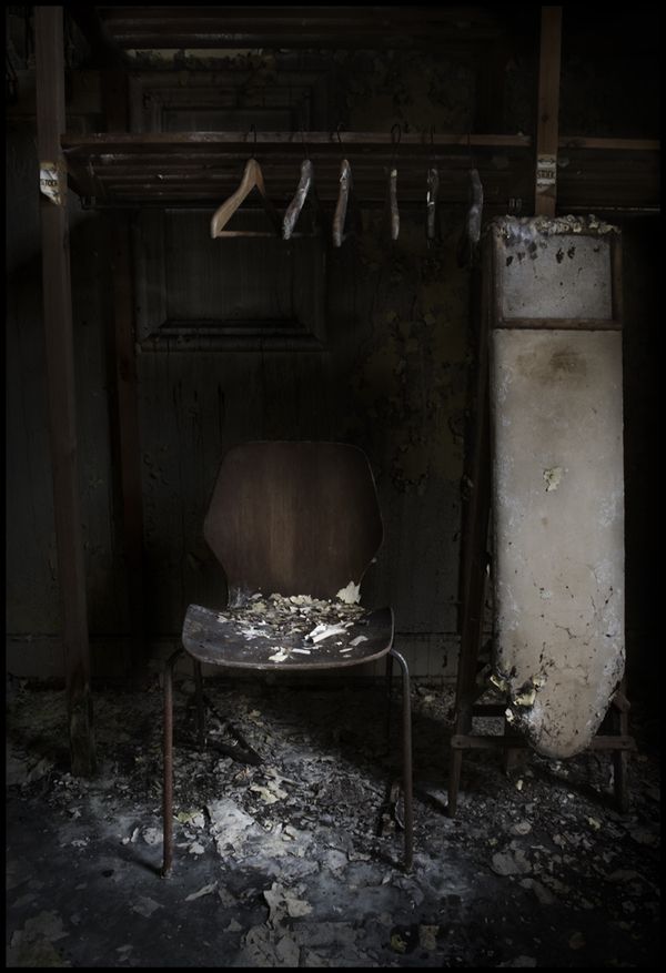 80 Impressive Examples Of Urban Decay Photography